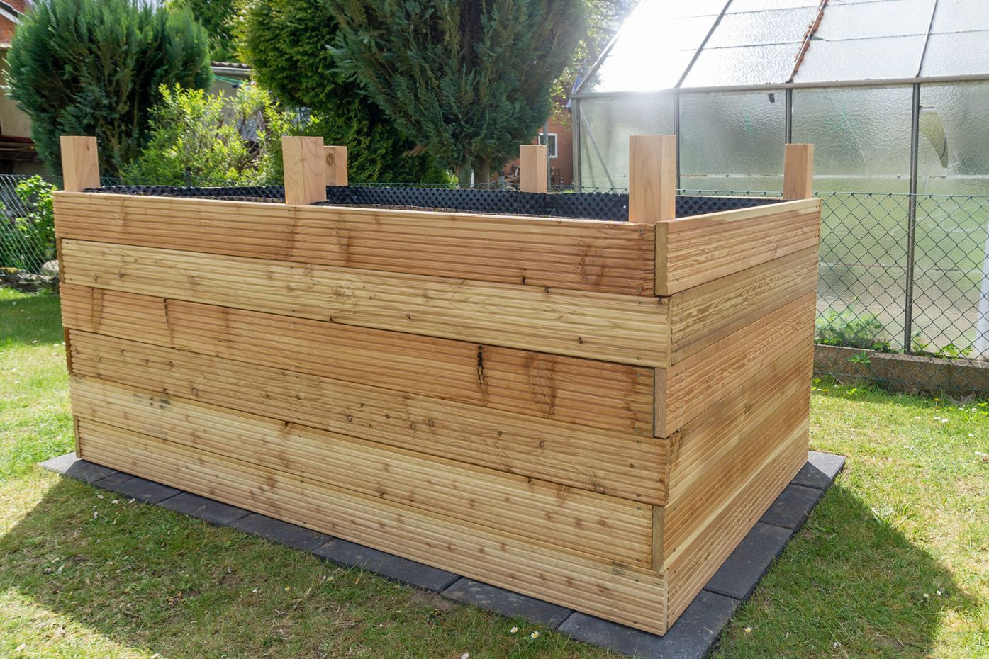 So kannst du dein Hochbeet selber bauen – JUMBO